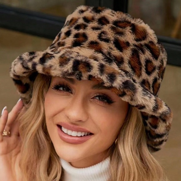 BellanBlue | Accessories | Luxe Leopard Print Faux Fur Bucket Hat ...
